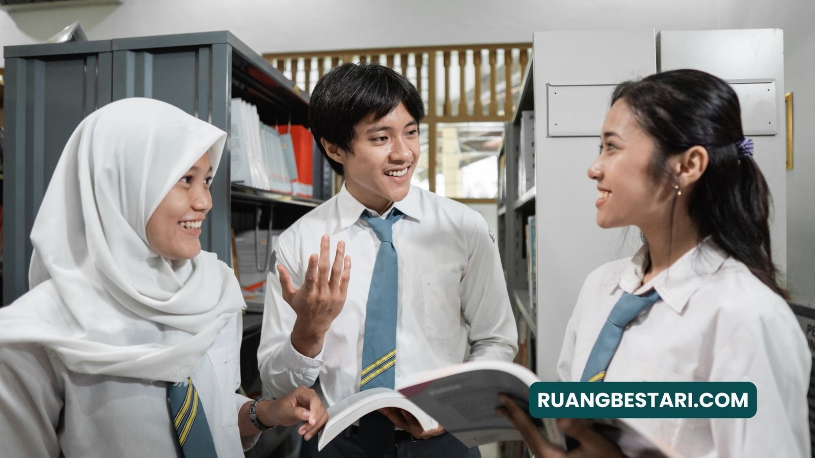 Memintal Benang Digital dalam Tubuh Instruksional - Puisi Nurul Insan ...